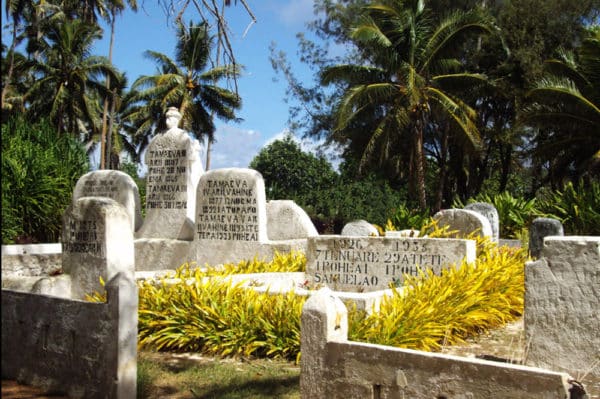Tombe des rois et reines Tamaeva de Rimatara - Tahiti Heritage